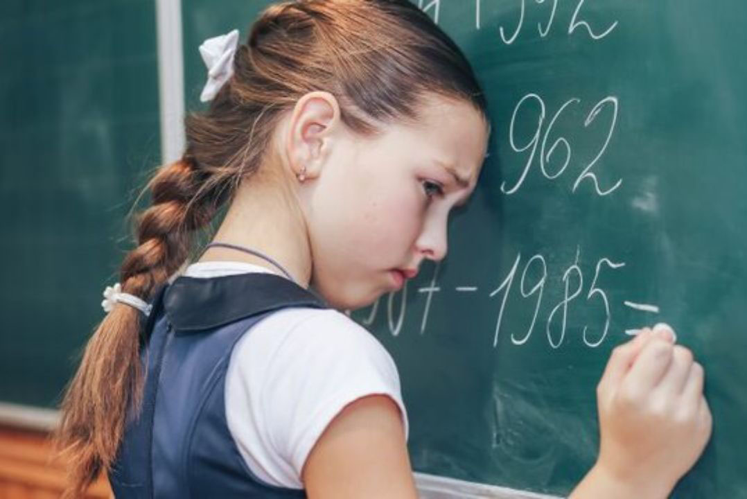 What is Dyscalculia? - Symptoms and Diagnosis - Leaf Complex Care