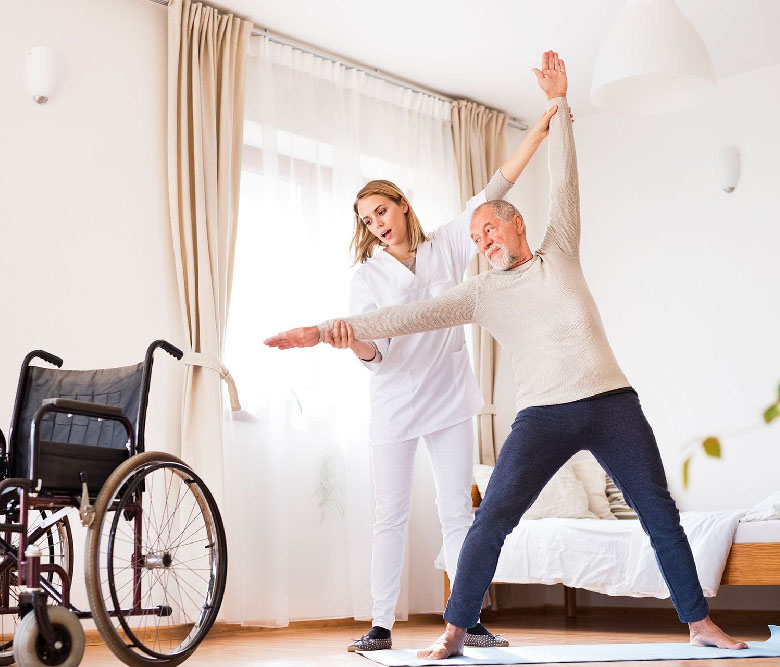 What is a Home Carer? - Home Carer Duties - Leaf Complex Care