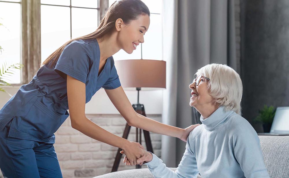 Live-in Care & The Role of a Live-in Carer - Leaf Complex Care